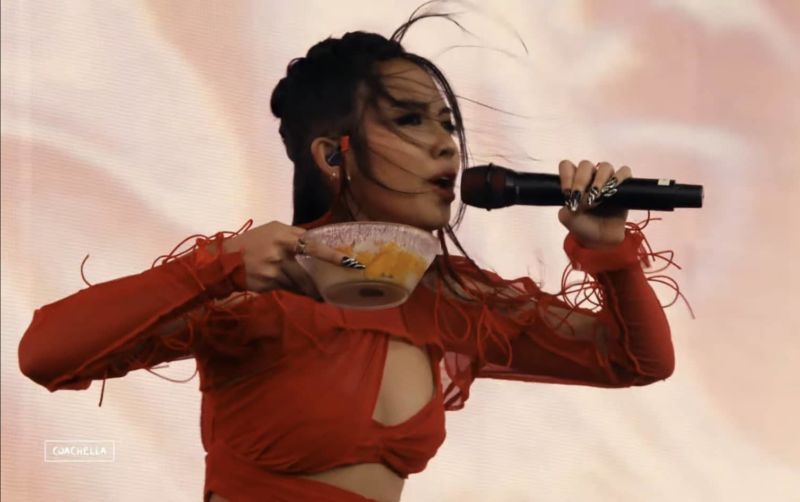 At Coachella, teen rapper Milli feeds Thai pride with a bowl of mango ...