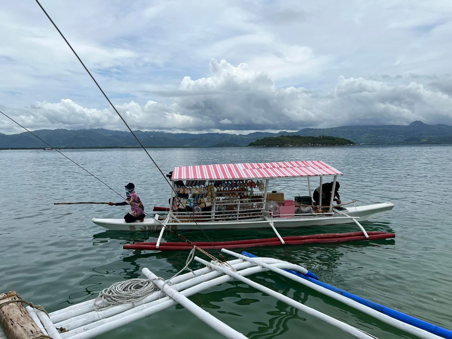 Floating 'sari-sari' stores to tend to your snacking needs at sea ...
