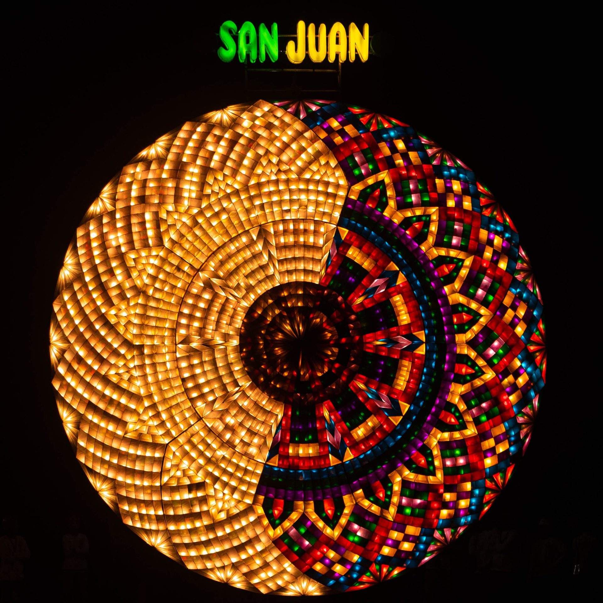Lights Up: Giant lanterns stun Pampanga in historic ‘parol’ festival ...