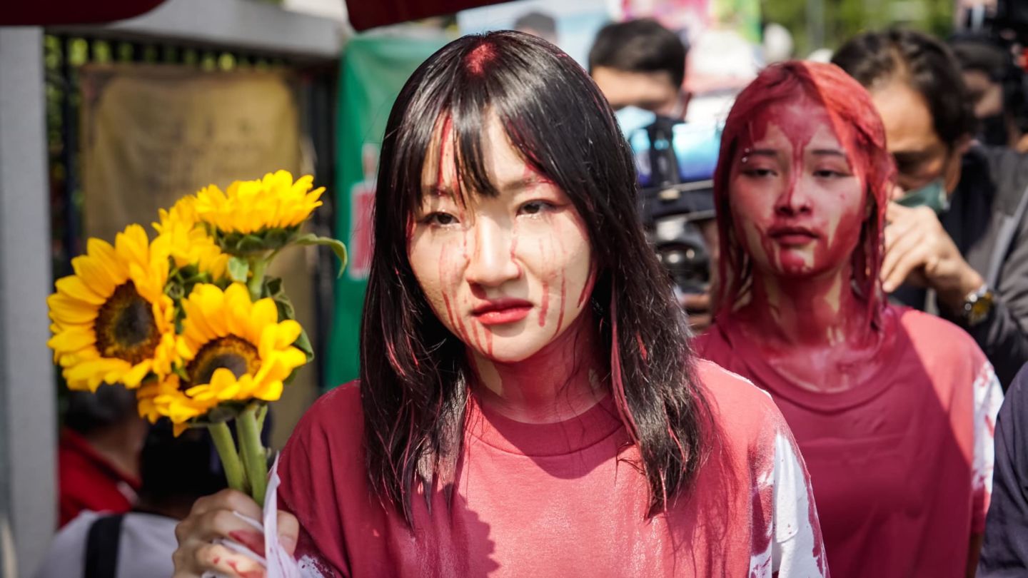 Doctors concerned about worsening health of Thai hunger-strikers | Coconuts