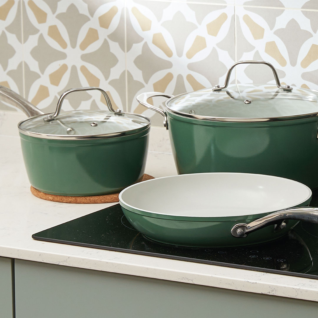 Home cooks, level up your kitchen game with this aesthetic cookware ...