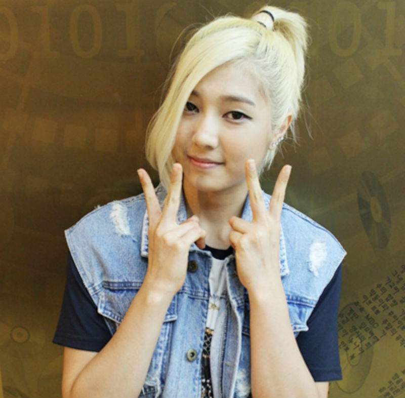 What happens to K-pop stars who quit? Singaporean Ferlyn G is shining ...