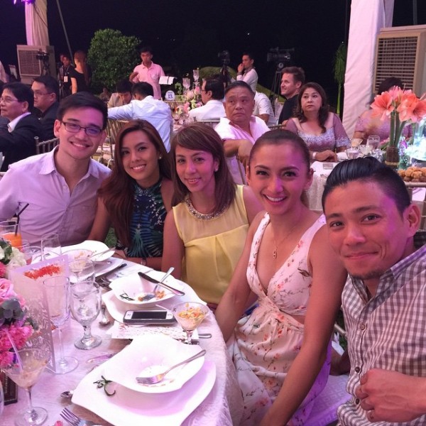 John Prats and Isabel Oli get married