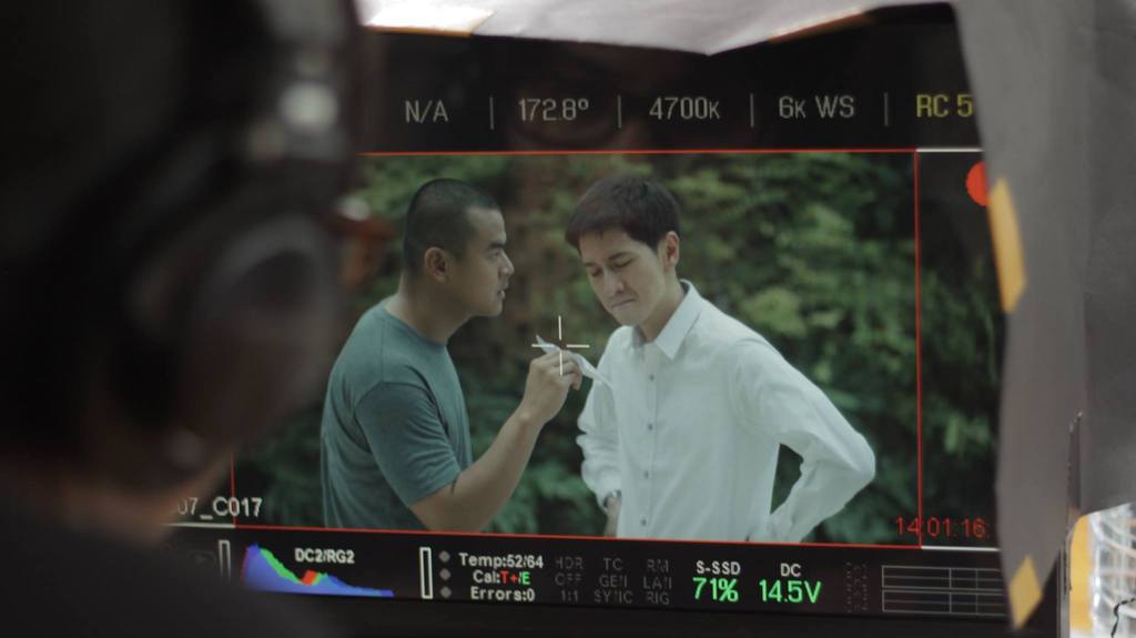 7 stills from the set of the new Kaskus movie starring Dion Wiyoko and ...