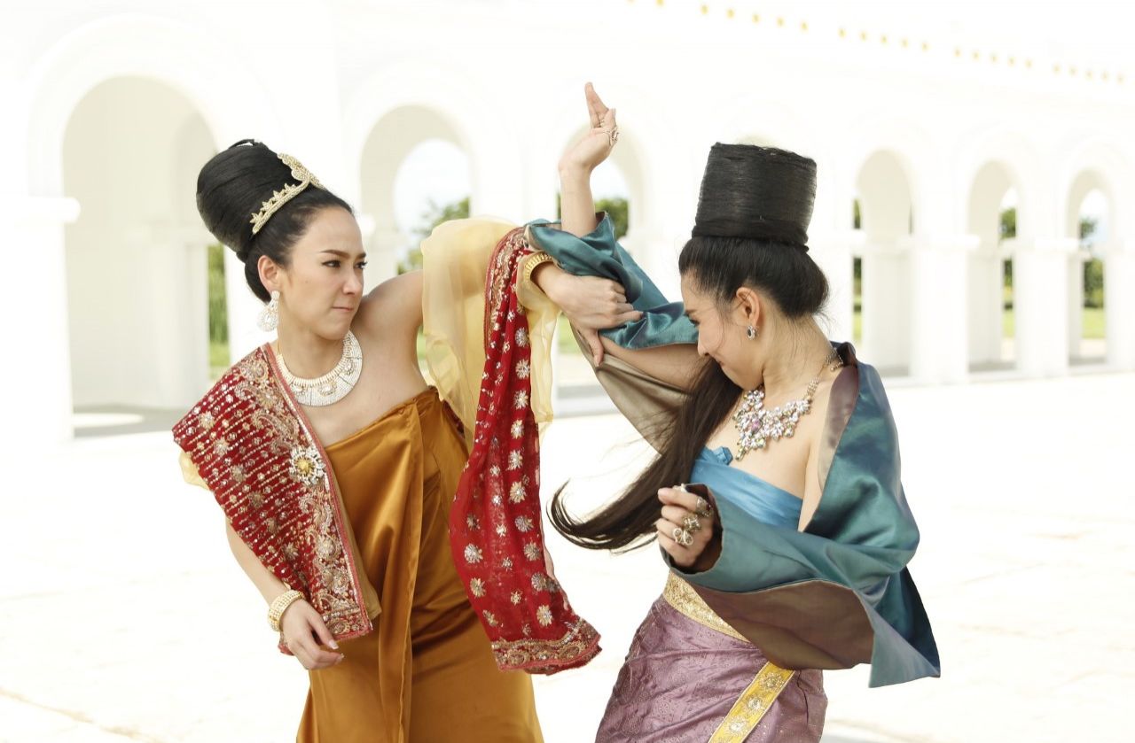 Period Thai soap with slap scenes angers family of Myanmar's last king